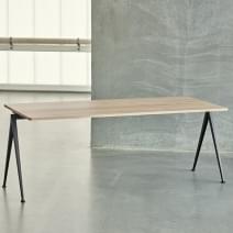 PYRAMID-Kollektion von HAY. Tische, Bänke und Couchtische aus ...