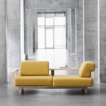 WOOD, a clever convertible sofa with its large cushions: a rewarded ...