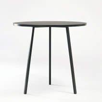 The LOOP Stand Round dining table is beautiful, easy to live and ...