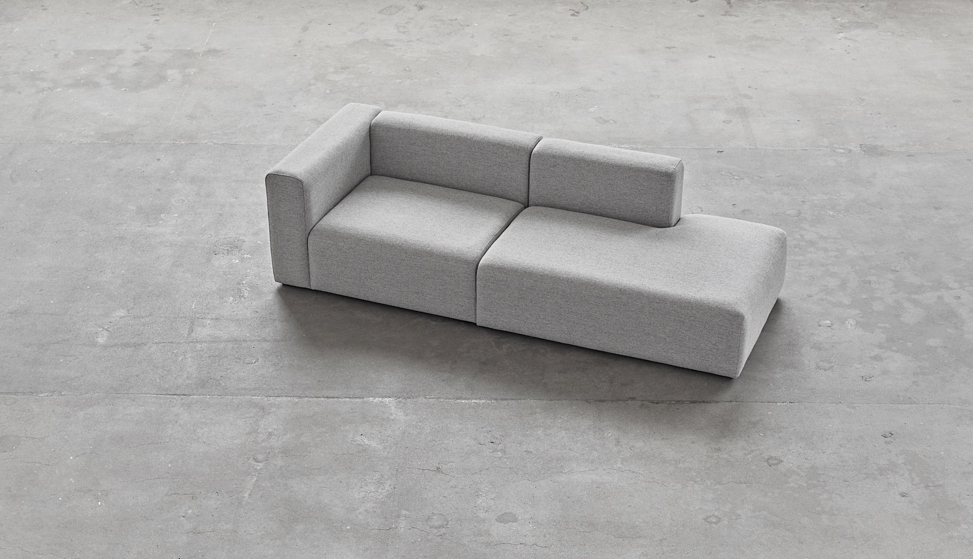 MAGS SOFA SOFT, modular combinations, in leather