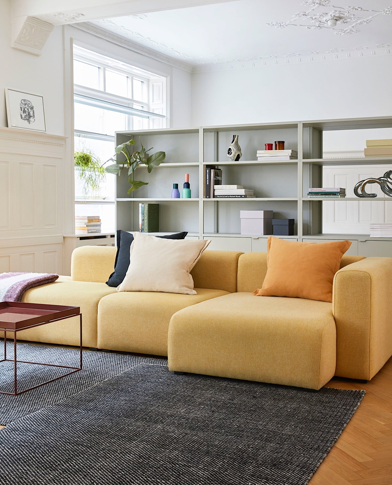 Sofa MAGS SOFT en tissu ou en cuir, combinaisons modulables.