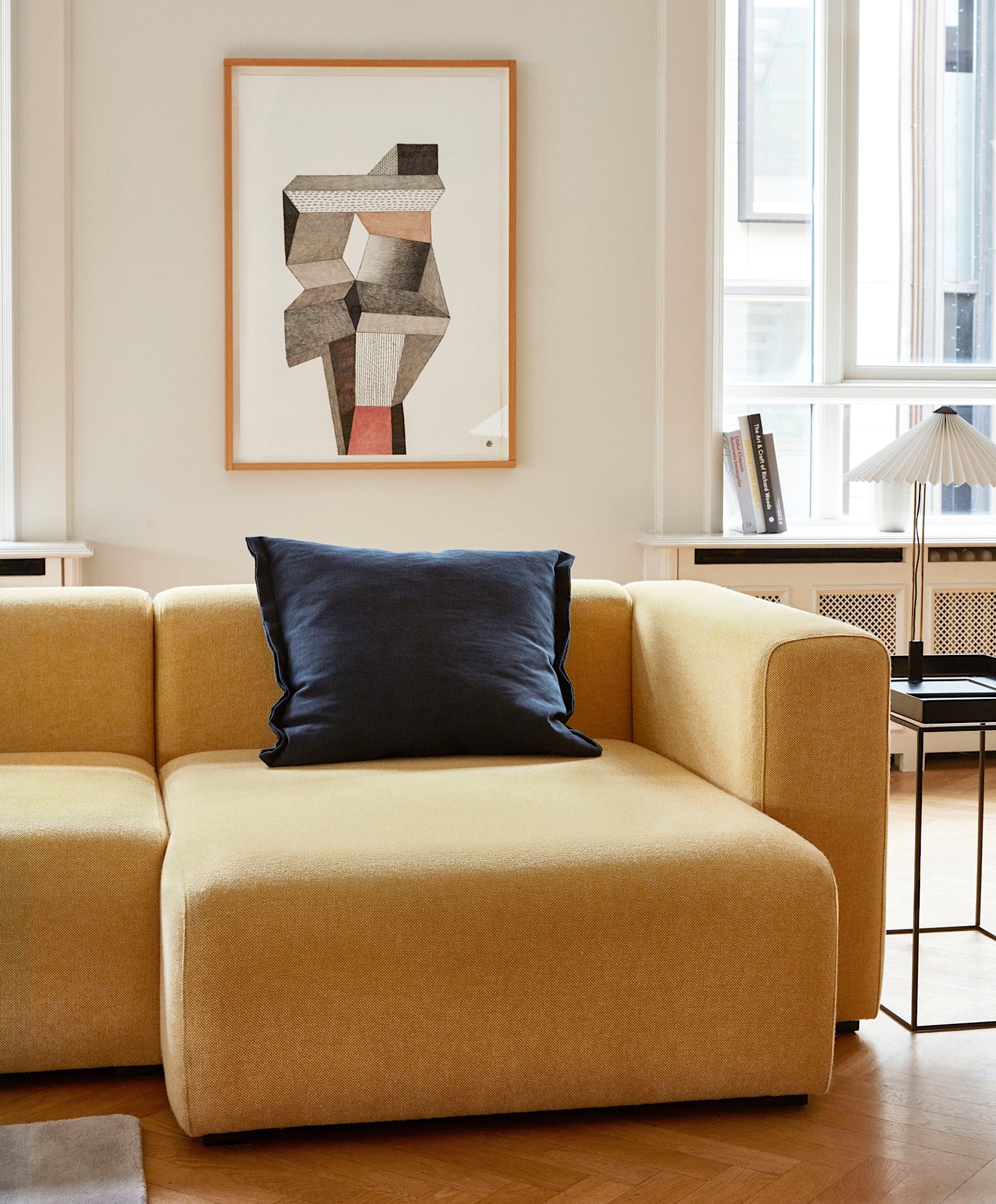 MAGS SOFA SOFT, mit umgedrehten Nähten, HAY, Stoffen und Leder ...